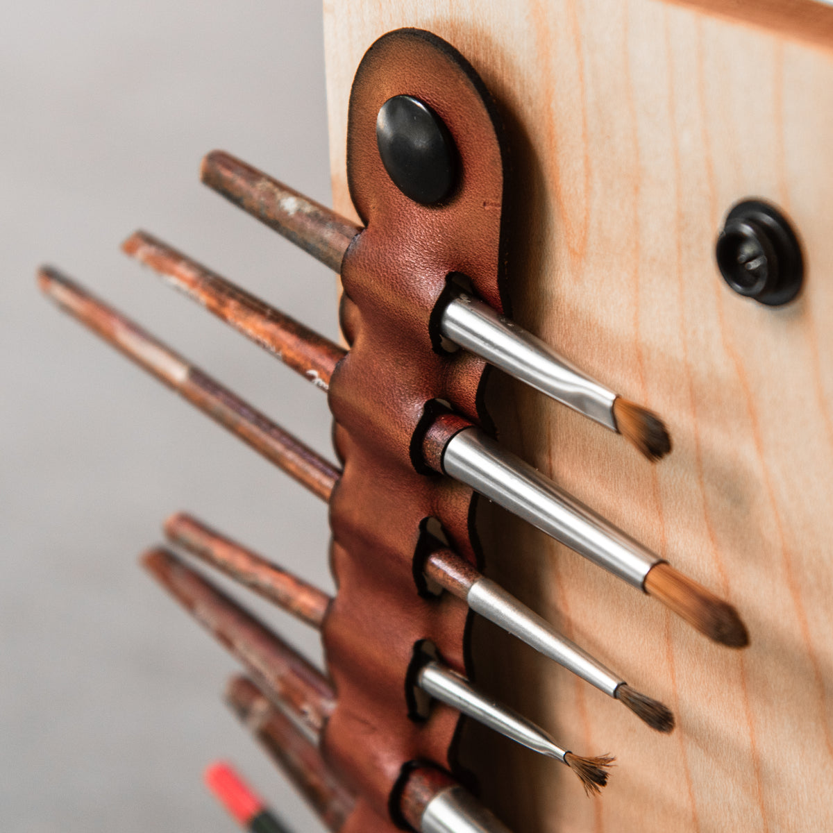 Raphaël Brush Set – Peg and Awl