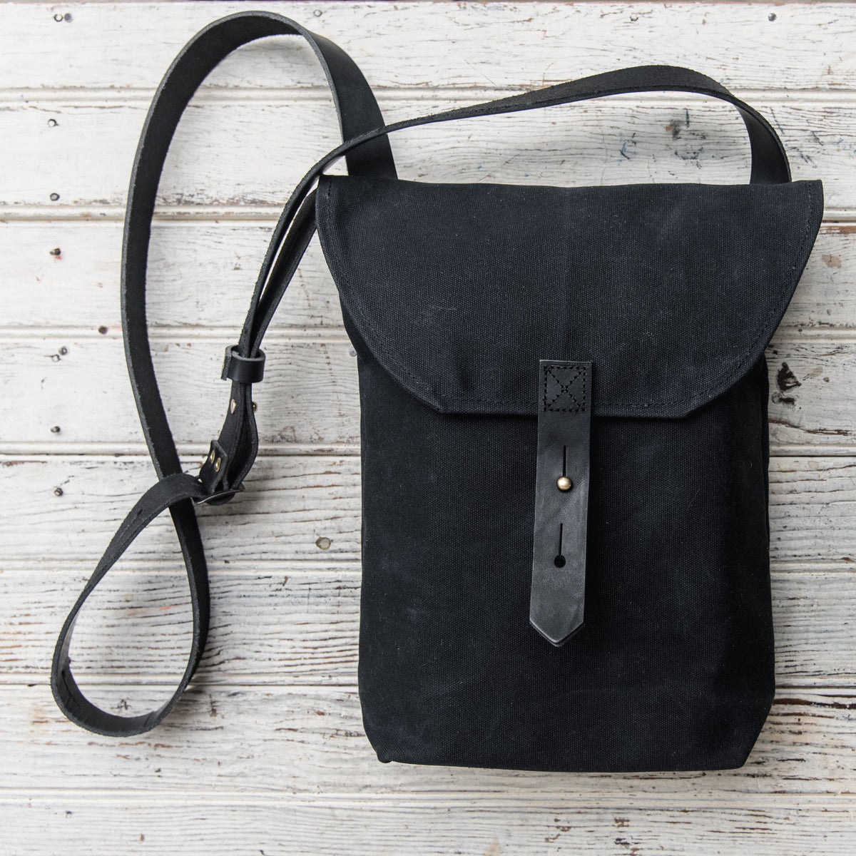 The Hunter Satchel | Waxed Canvas Crossbody Bag – Peg and Awl
